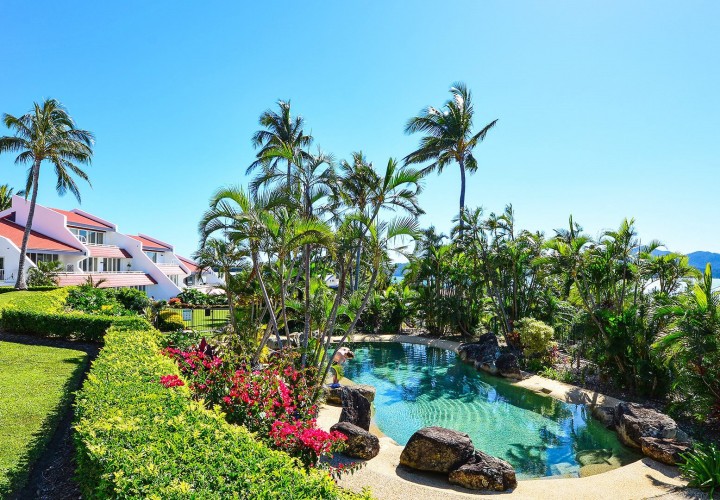 Best Luxury Hotels, Resorts & Holiday Homes in Queensland