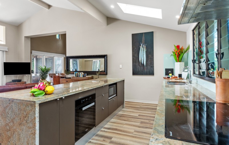 Oceans Edge Beach House | Oak Beach - Luxury Holidays