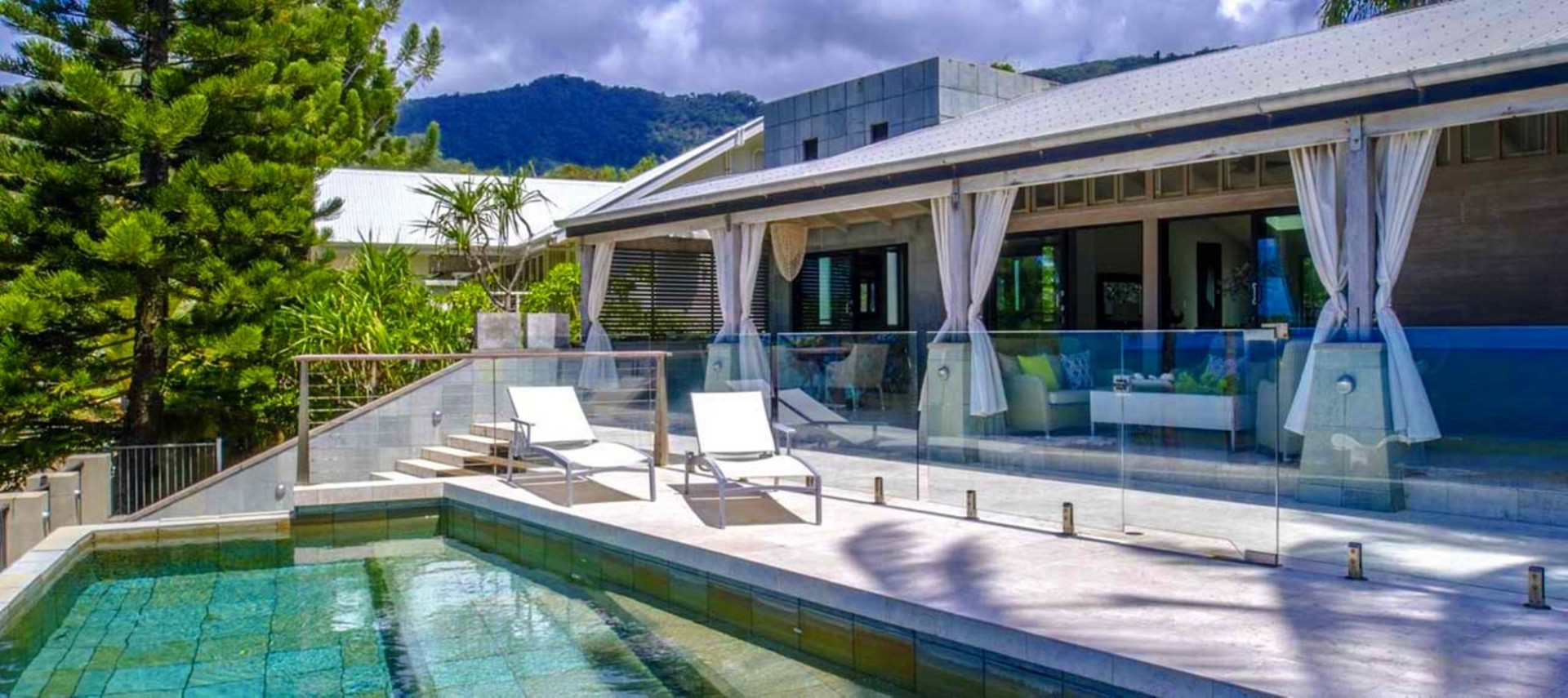 Oceans Edge Beach House | Oak Beach - Luxury Holidays