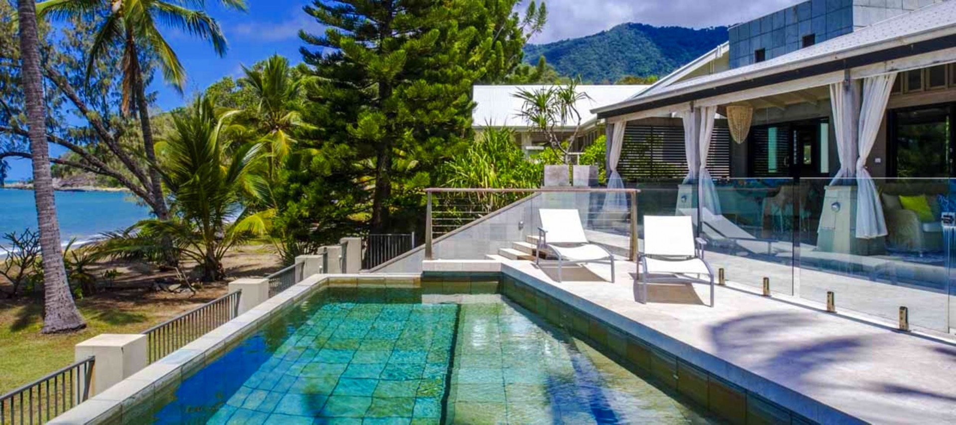 Oceans Edge Beach House | Oak Beach - Luxury Holidays