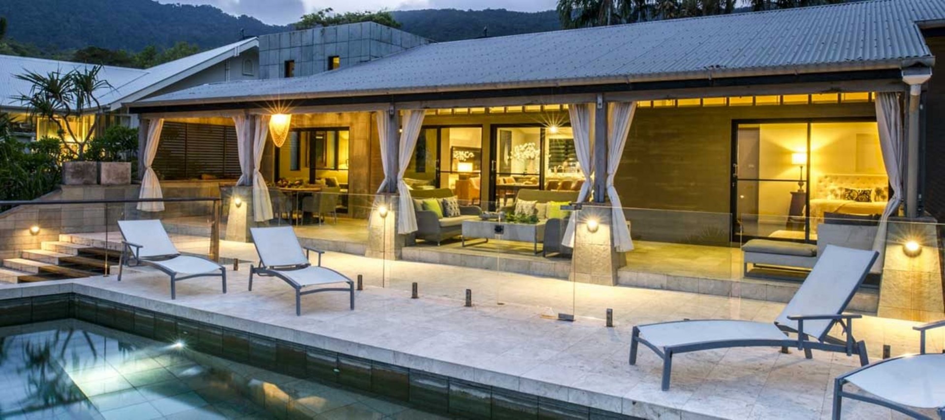 Oceans Edge Beach House | Oak Beach - Luxury Holidays